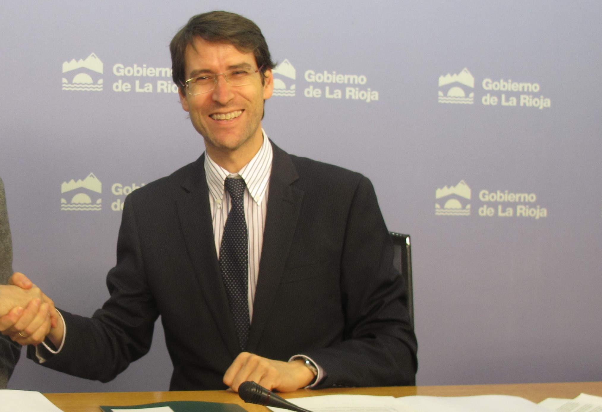 La ejecutiva popular aprueba por unanimidad la propuesta de candidatura ...